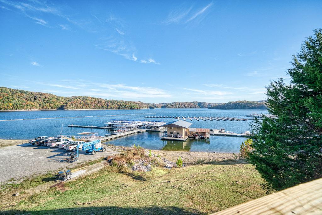 Lake Facts - Dale Hollow Marinas